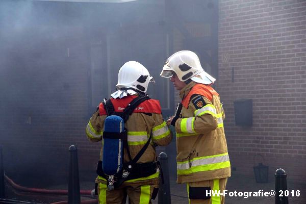 Brand verwoest garage aan Slinger in Genemuiden - HW-Fotografie