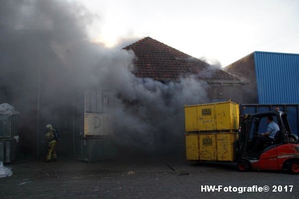 Woningen ontruimd wegens grote brand in Genemuiden - HW-Fotografie