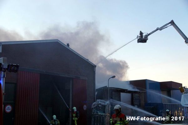 Woningen ontruimd wegens grote brand in Genemuiden - HW-Fotografie