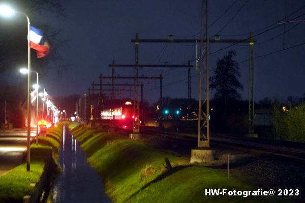 Trein ramt stilgevallen tractor op overweg in Staphorst - HW-Fotografie