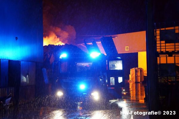 Opnieuw zeer grote brand bij recyclingbedrijf van Dijk - HW-Fotografie