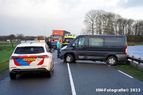 Oliespoor mogelijke oorzaak eenzijdig ongeval op N377 - HW-Fotografie