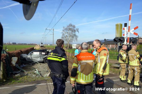Trein botst op auto op overweg Sonnenbergweg - HW-Fotografie