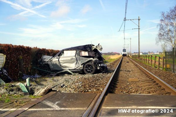 Trein botst op auto op overweg Sonnenbergweg - HW-Fotografie