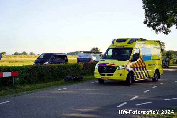 Fietsster gewond na botsing met auto op Zwartsluizerweg - HW-Fotografie