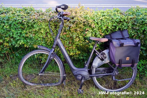 Fietsster gewond na botsing met auto op Zwartsluizerweg - HW-Fotografie
