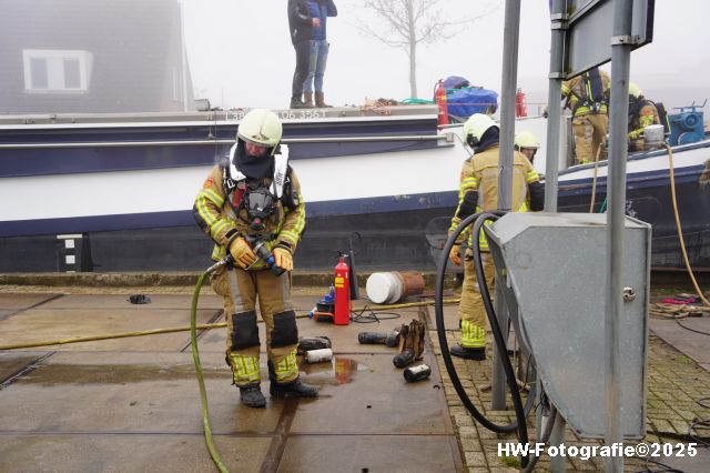 Brandje in schip op scheepswerf snel onder controle - HW-Fotografie