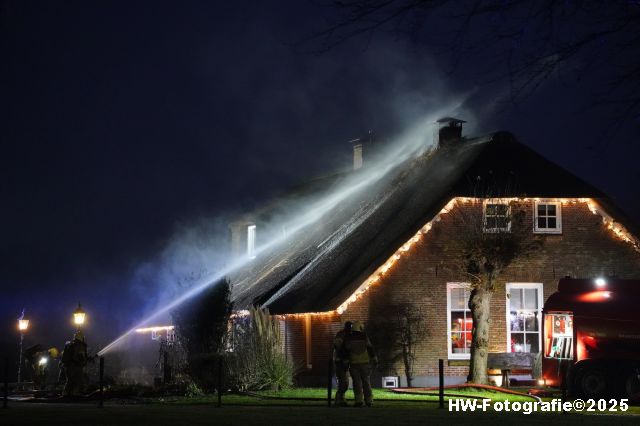 Brand in rietgedekte woning aan Zandvoortweg te Hasselt - HW-Fotografie