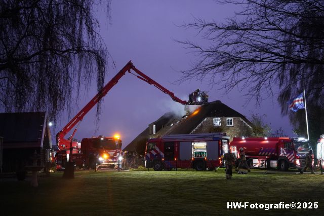 Brand in rietgedekte woning aan Zandvoortweg te Hasselt - HW-Fotografie
