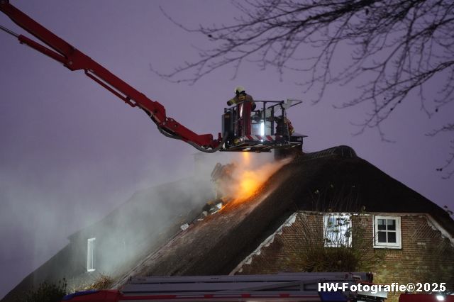 Brand in rietgedekte woning aan Zandvoortweg te Hasselt - HW-Fotografie