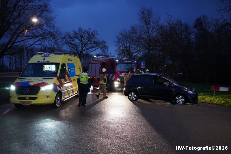 Auto over de kop bij eenzijdig ongeval in Staphorst - HW-Fotografie